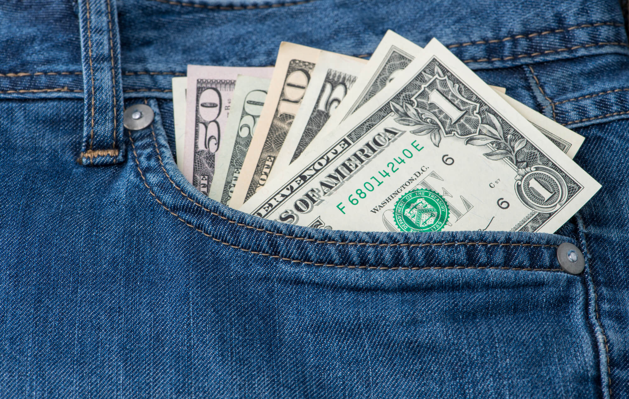 Best Secrets To Saving Money When You Shop | Livin' Life With Lori