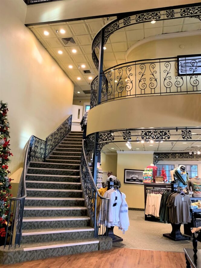 Showboat Branson Belle: Why Your Family Will Love It | Livin' Life With Lori